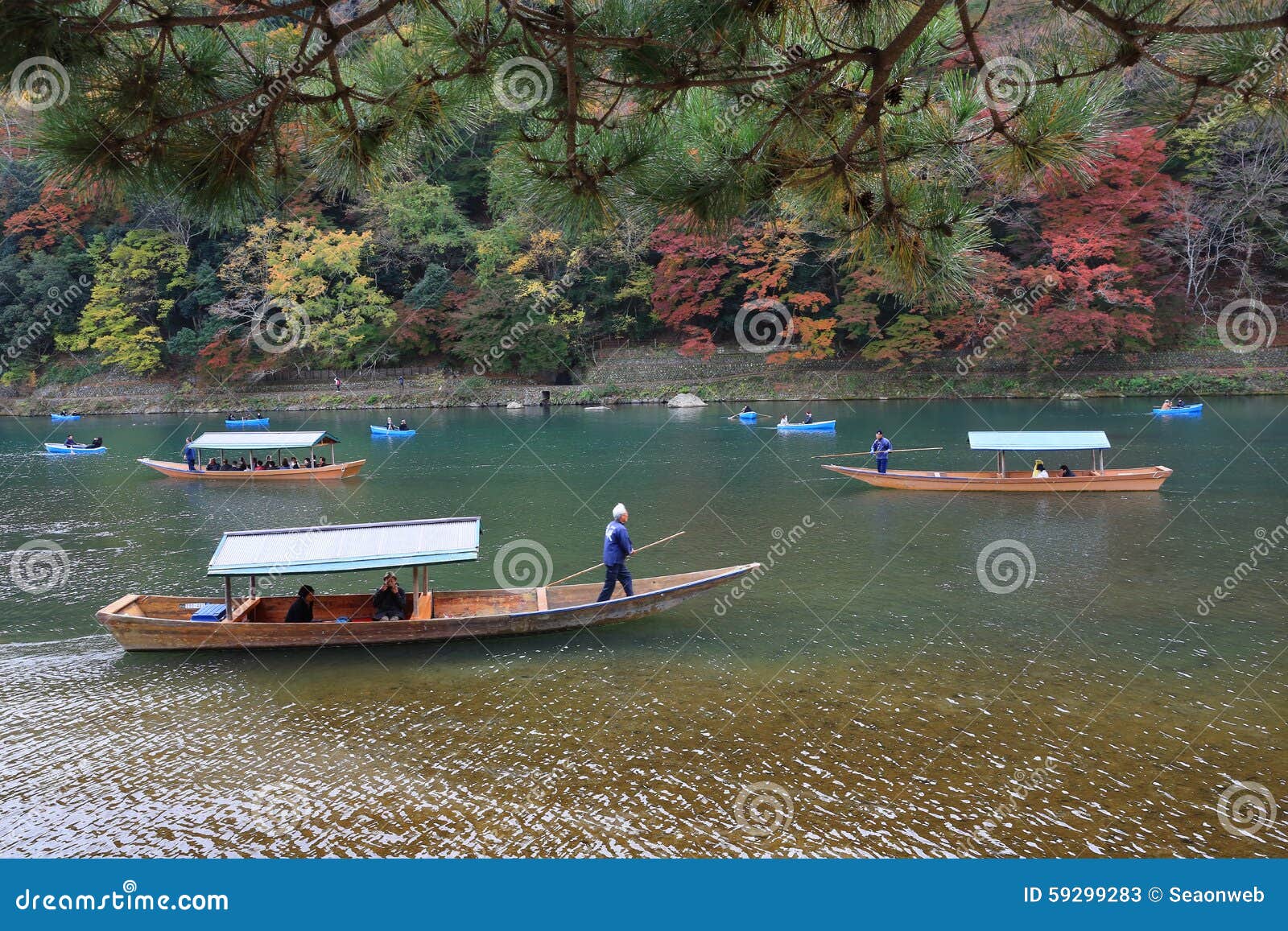 Minoh Waterfall in Autumn, Osaka, Japan Editorial Stock Photo - Image ...