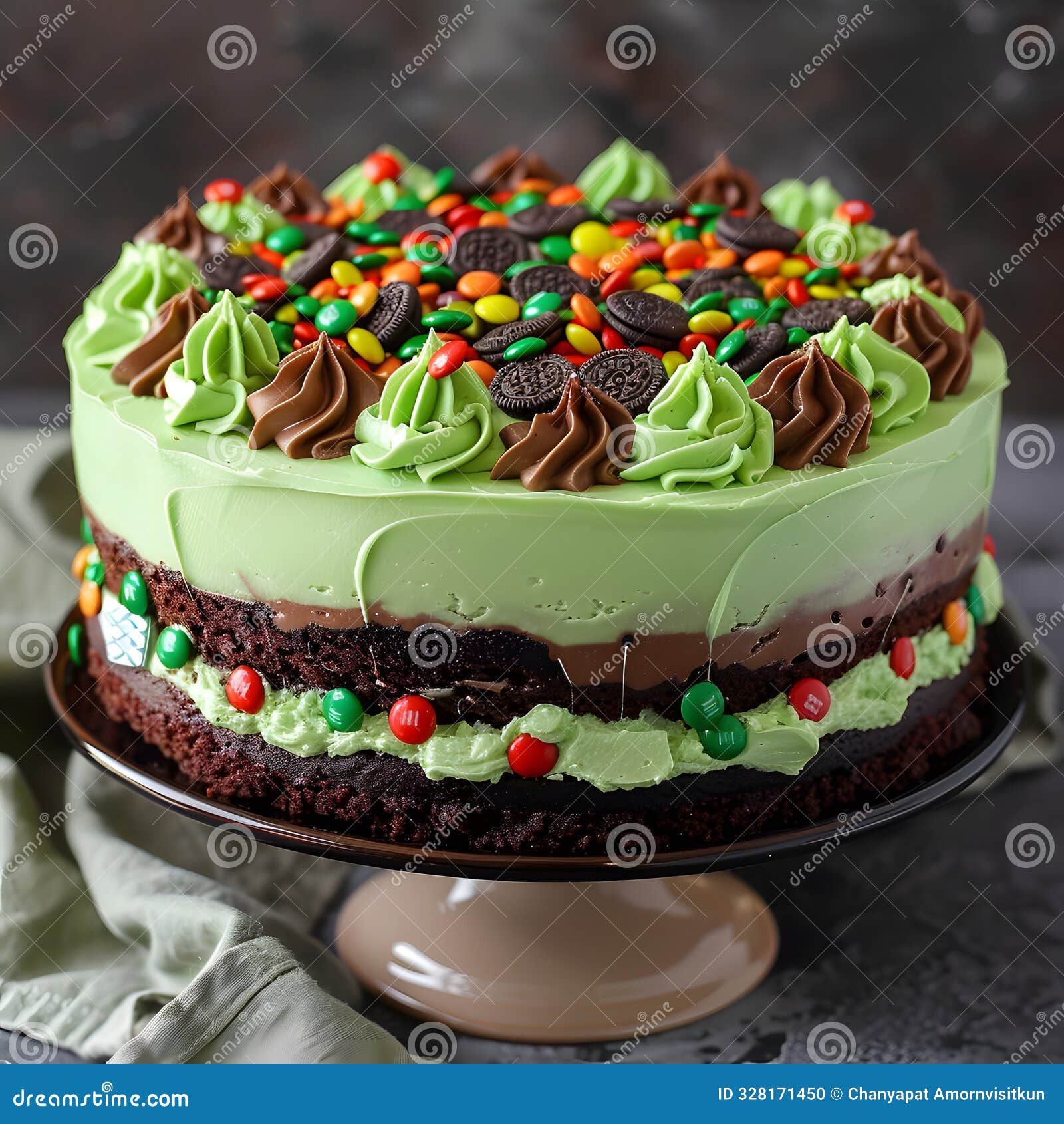 Mint Meltdown Cheesecake Cake Stock Illustration - Illustration of ...