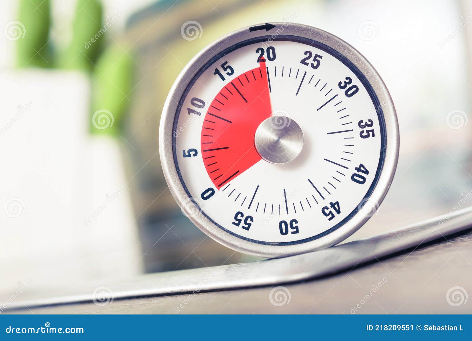 20 Minutes - Analog Kitchen Timer on a Cooktop Stock Image - Image of ...