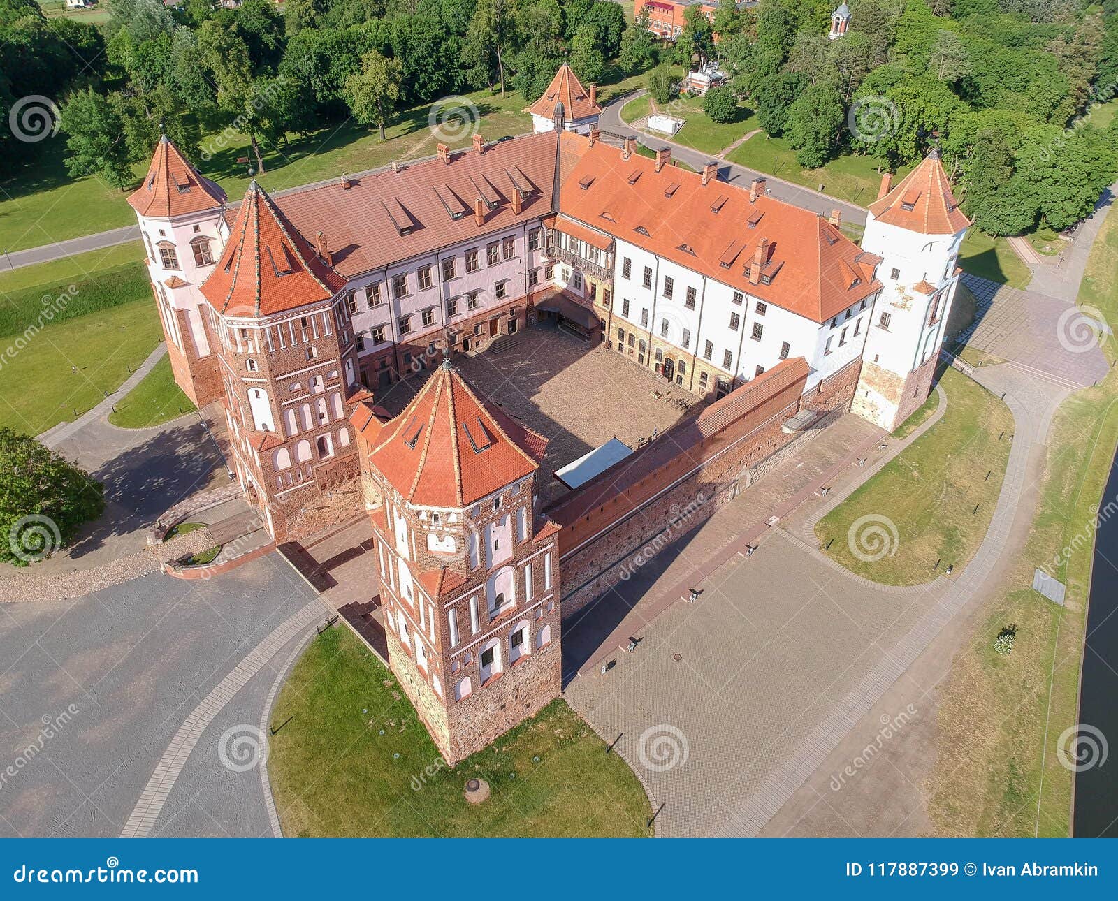 Mir Castle Complex stock image. Image of building, belarus - 117887399