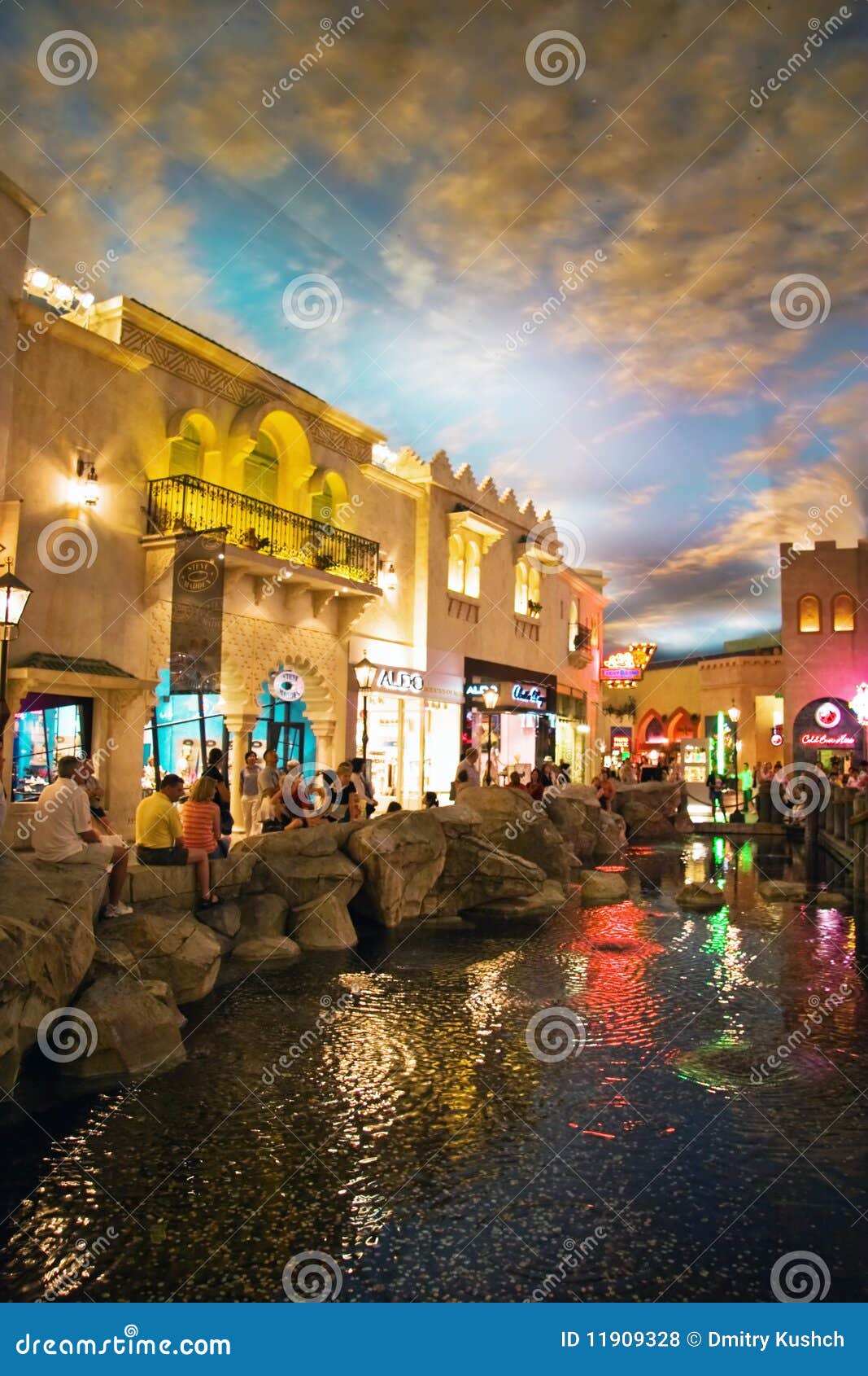 Miracle Mile Shops editorial stock photo. Image of boulevard - 11909328