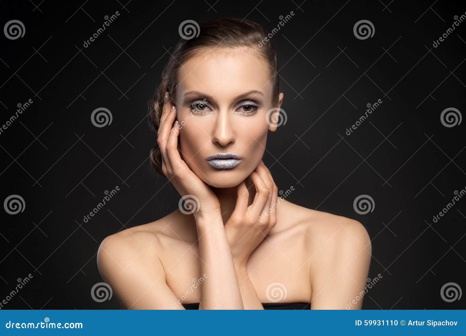 Mirada De La Alta Moda Retrato De La Belleza Del Primer Con Los Labios
