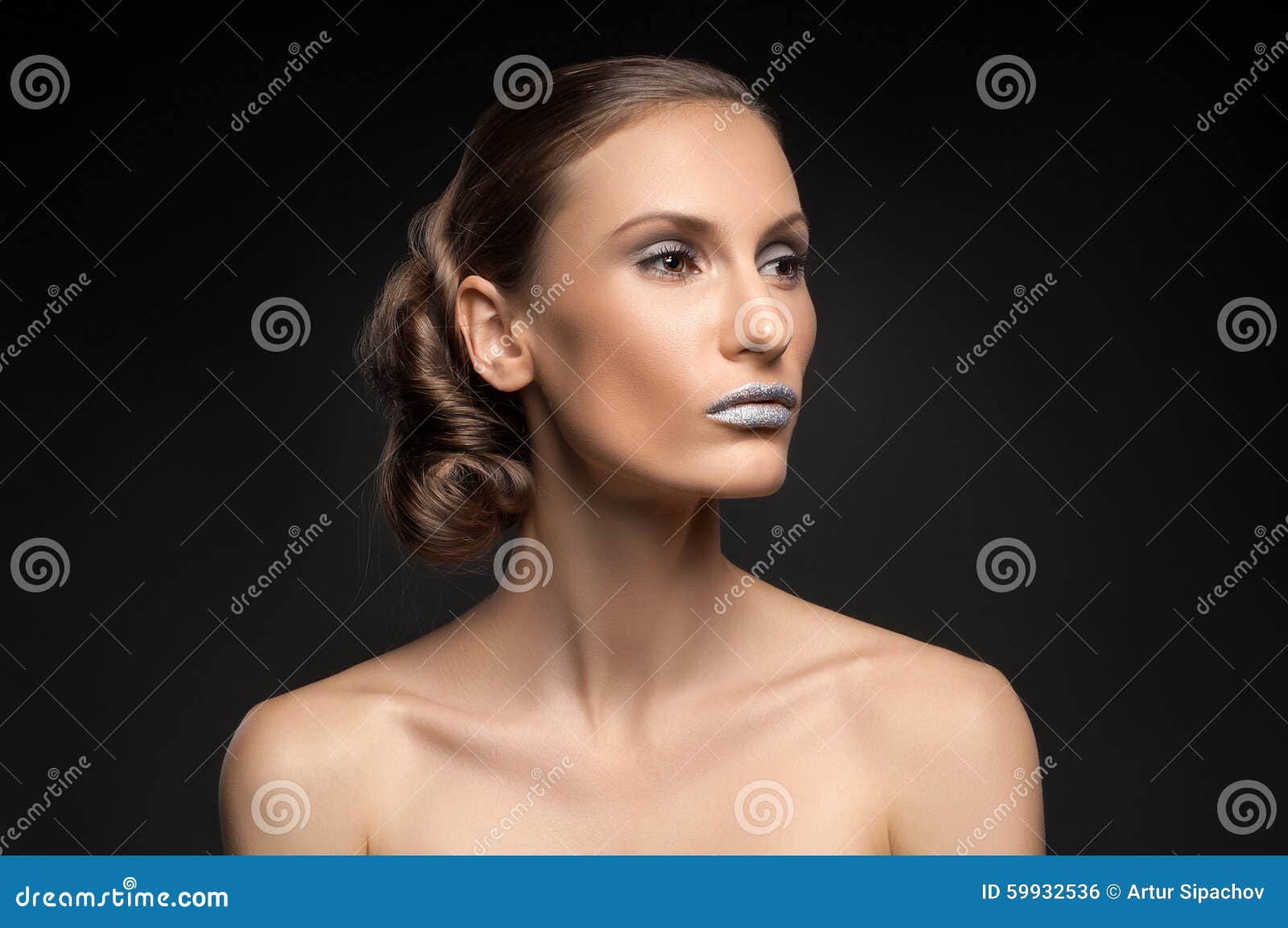Mirada De La Alta Moda Retrato De La Belleza Del Primer Con Los Labios