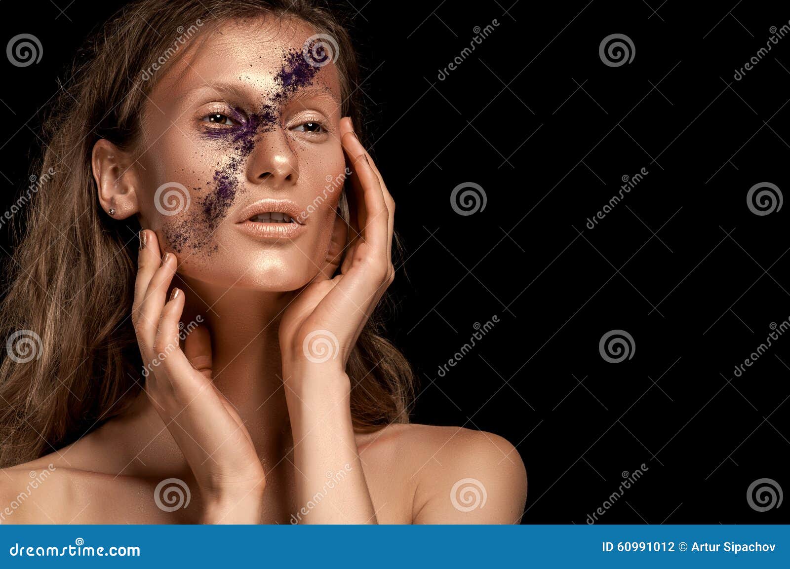 Mirada De La Alta Moda Retrato De La Belleza Del Primer De La Mujer