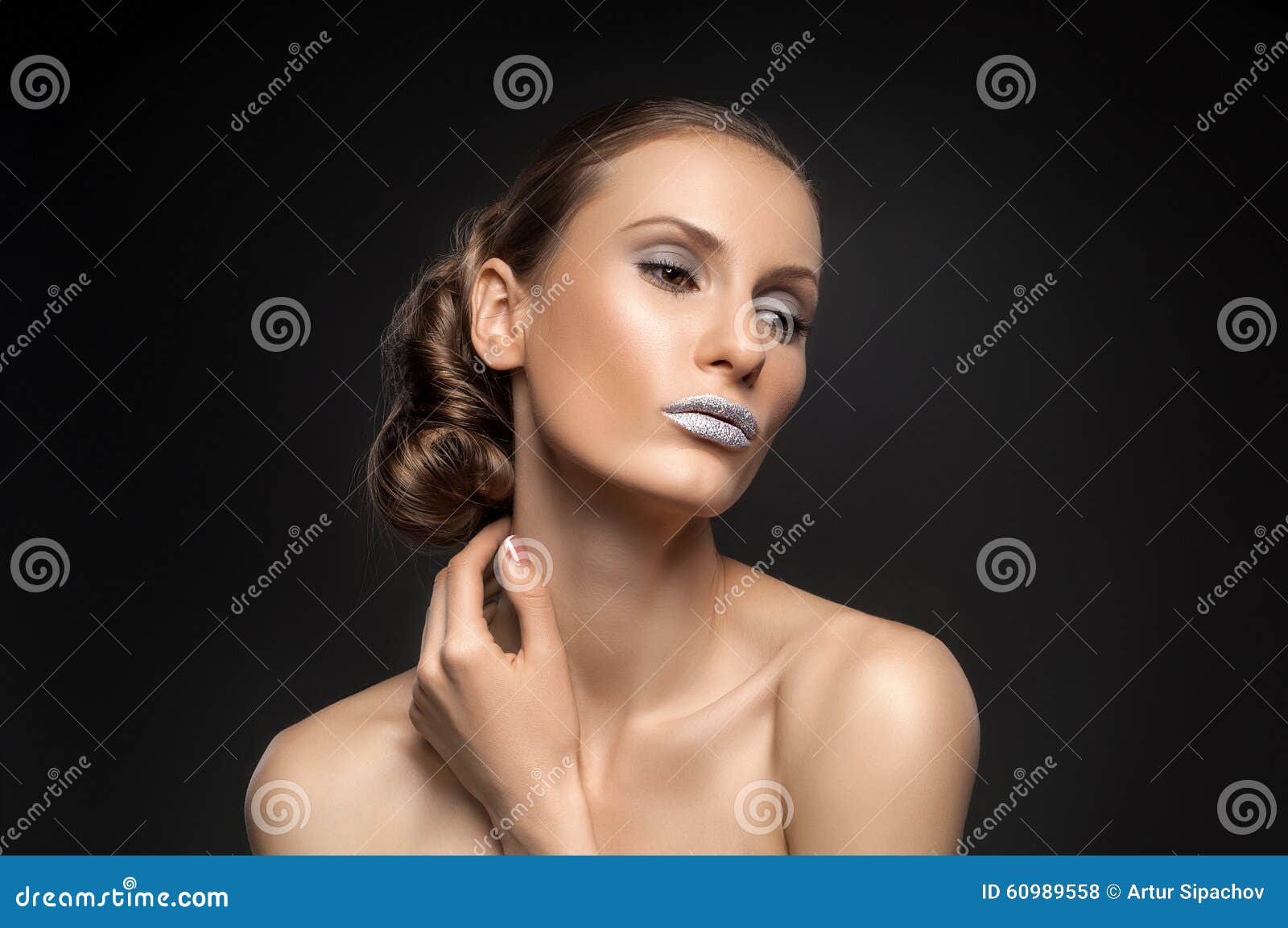 Mirada De La Alta Moda Retrato De La Belleza Del Primer Del Modelo Con