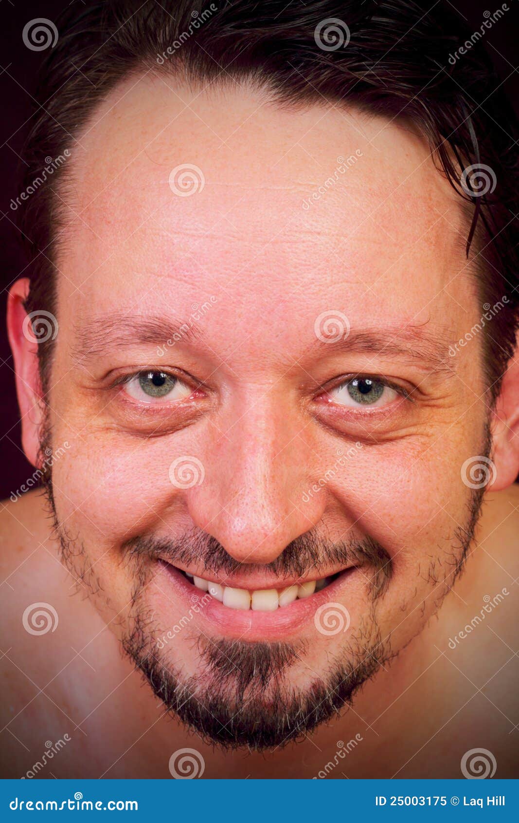 Mirada sonriente imagen de archivo. Imagen de hombre - 25003175