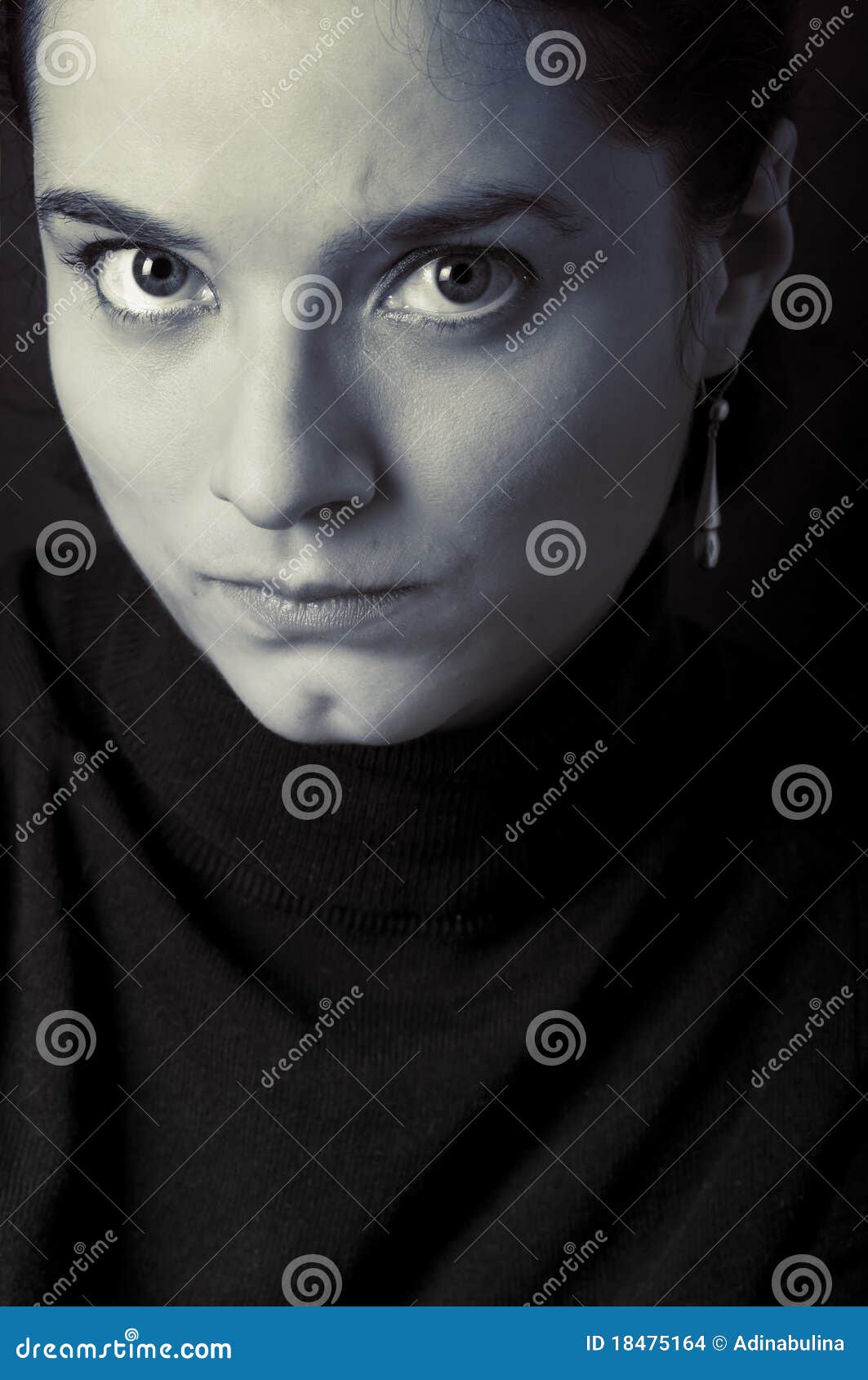 Mirada triste foto de archivo. Imagen de mirada, pelo - 18475164