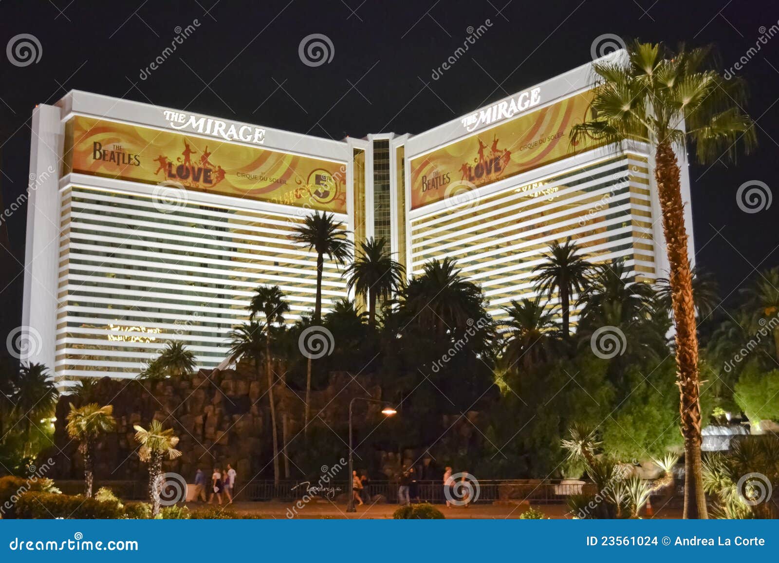 The Mirage Hotel/Casino at Night Editorial Stock Image - Image of ...
