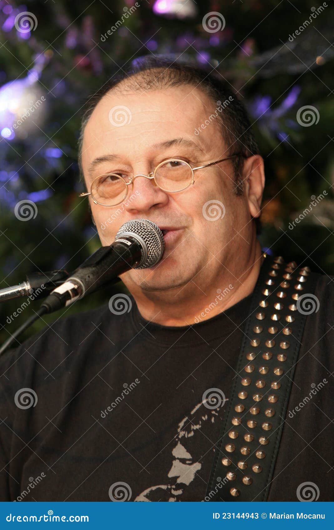 Mircea Baniciu editorial stock photo. Image of microphone - 23144943