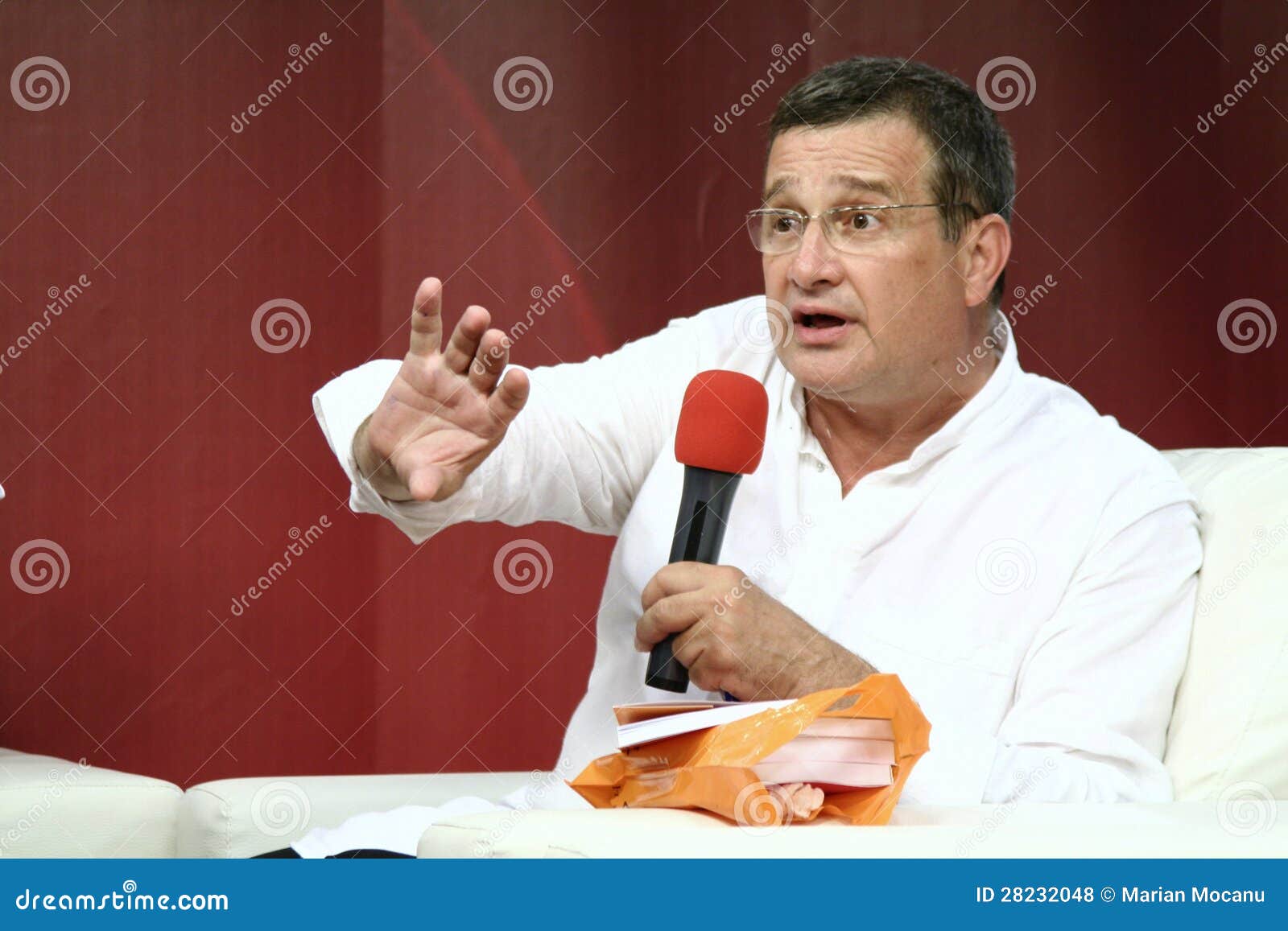 Mircea Dinescu foto de stock editorial. Imagem de escritor - 28232048