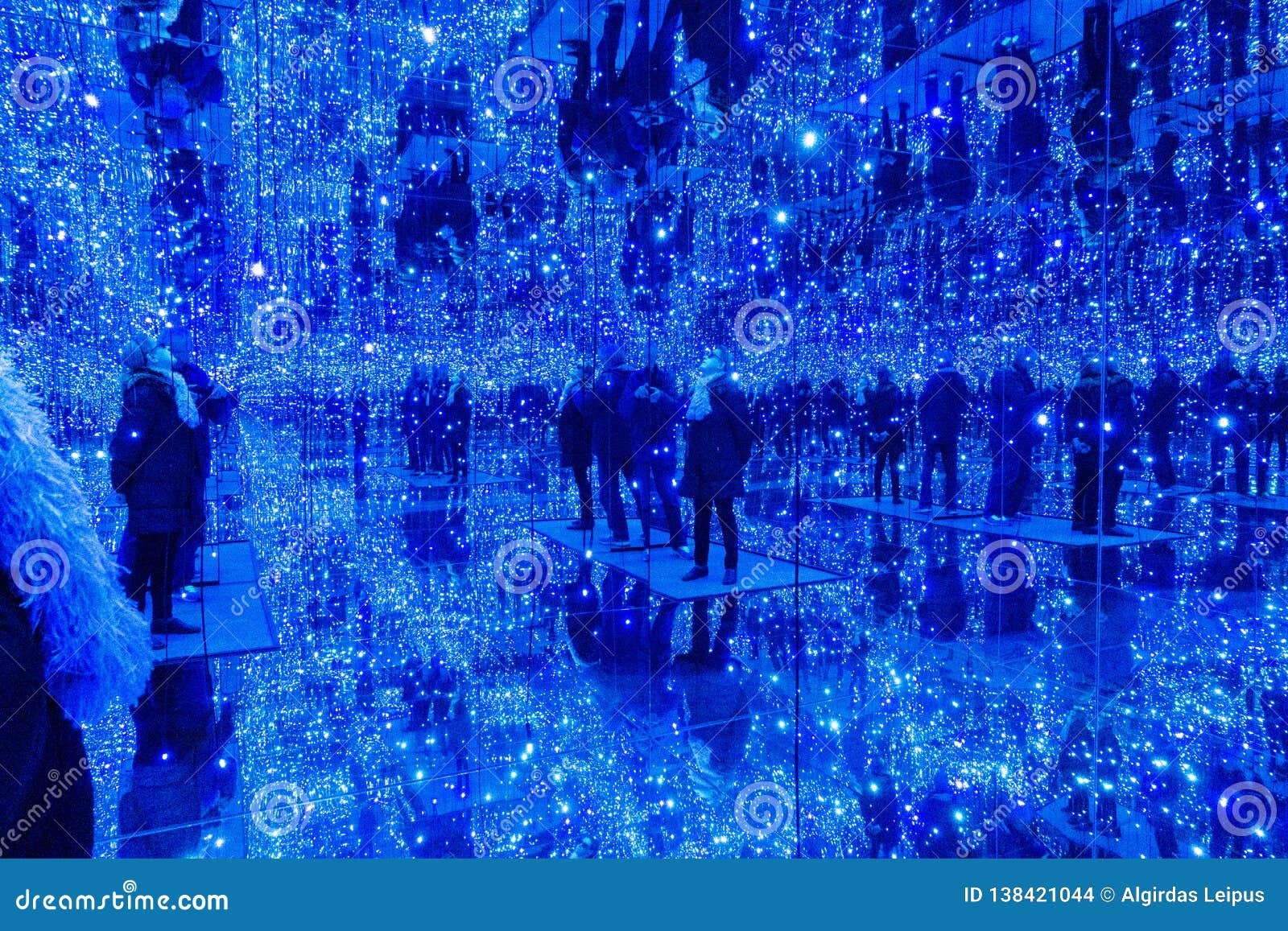 Mirror Cube Inside Bluecolor Reflections Editorial Stock Image - Image ...