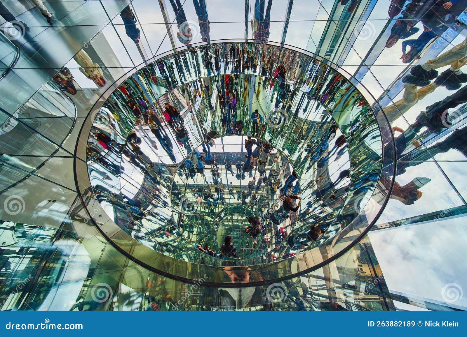 Mirror Floor and Circle Hole Reflecting Hundreds of Tourists Infinity ...