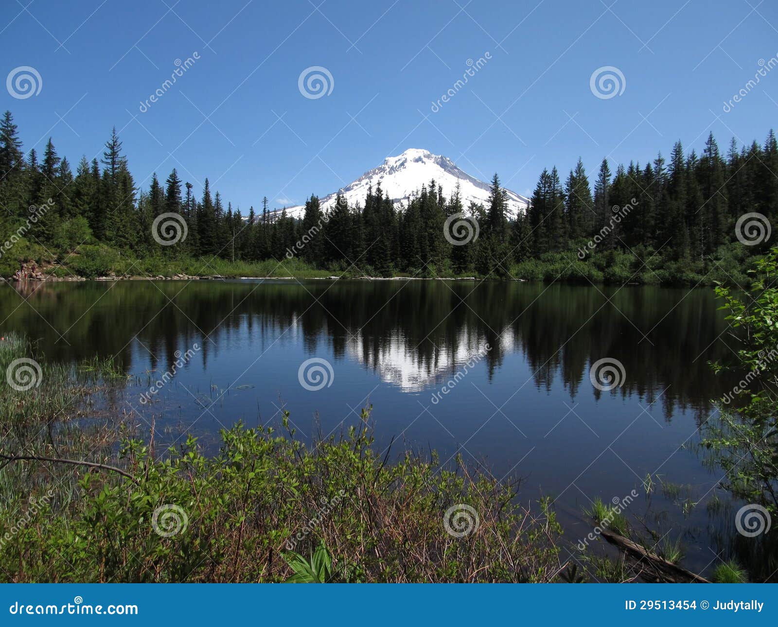 Mirror Lake stock photo. Image of pacific, mountain, hiking - 29513454