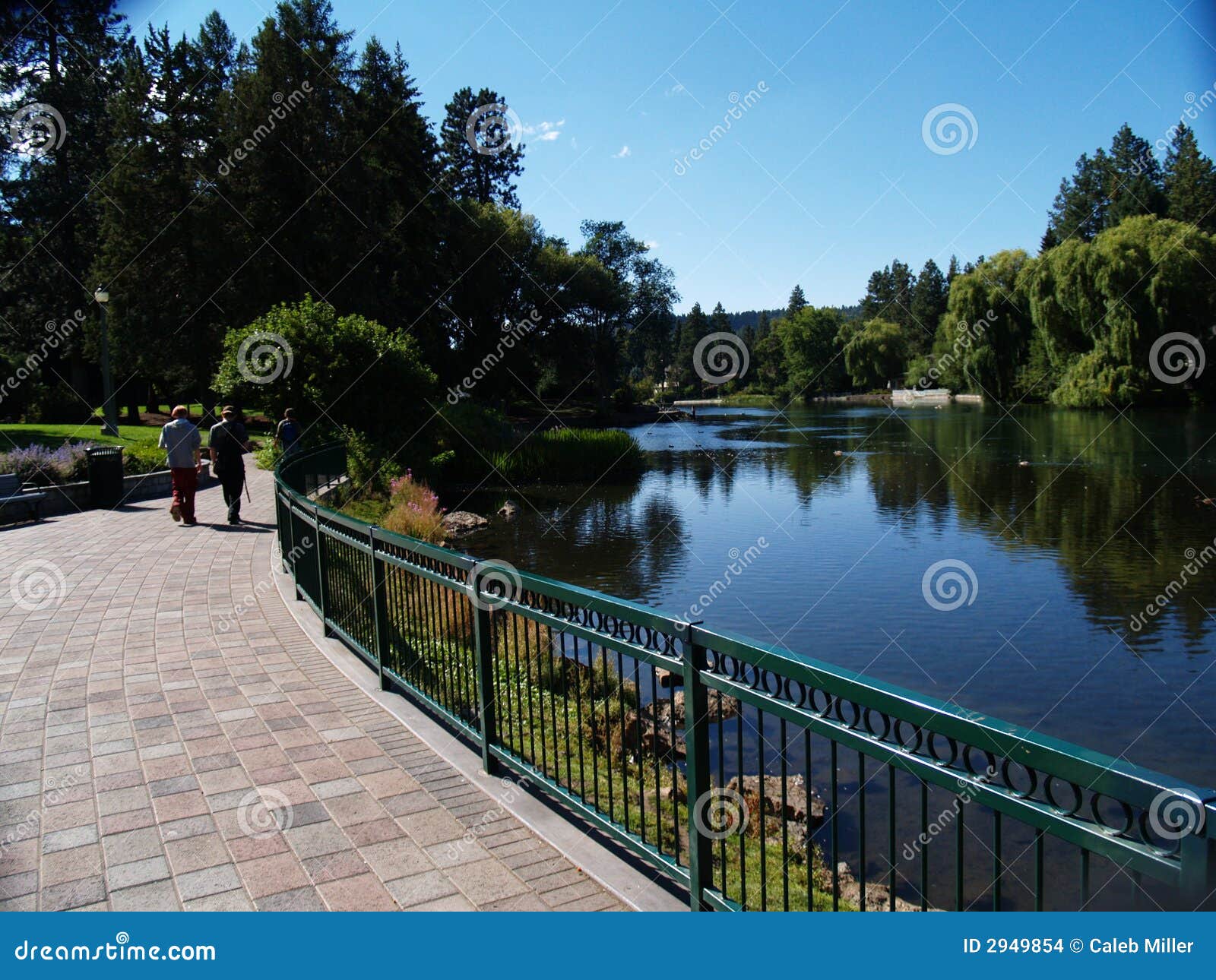 Mirror Pond Walk stock photo. Image of park, contrast - 2949854