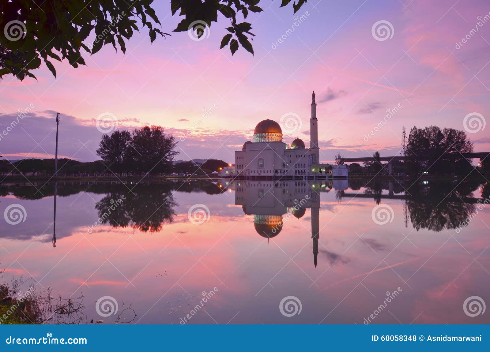 Mirror Reflection of Majestic Mosque during Sunset Stock Photo - Image ...