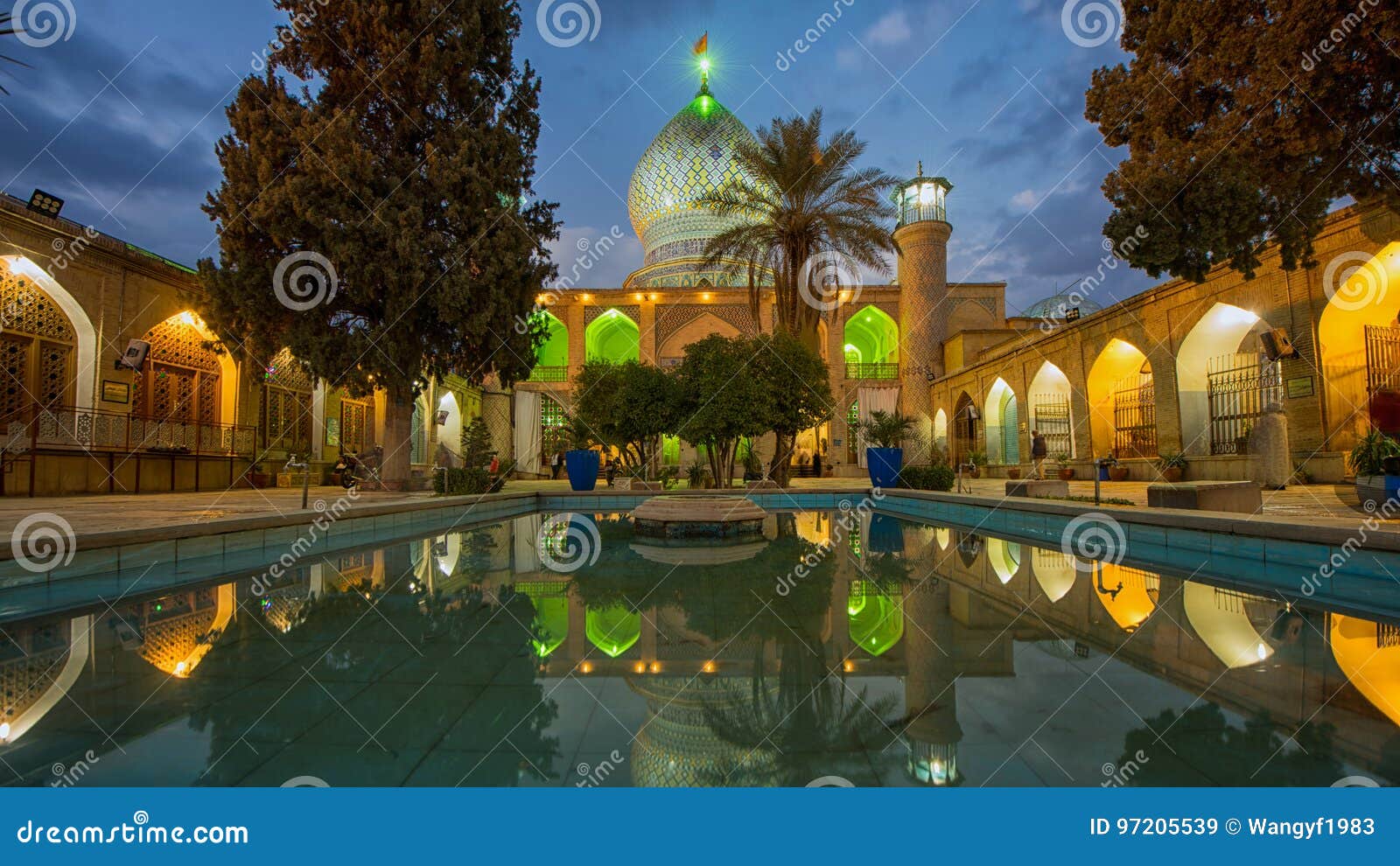 Mirrored Interior of Ali Ibn Hamza Shrine in Shiraz Stock Image - Image ...