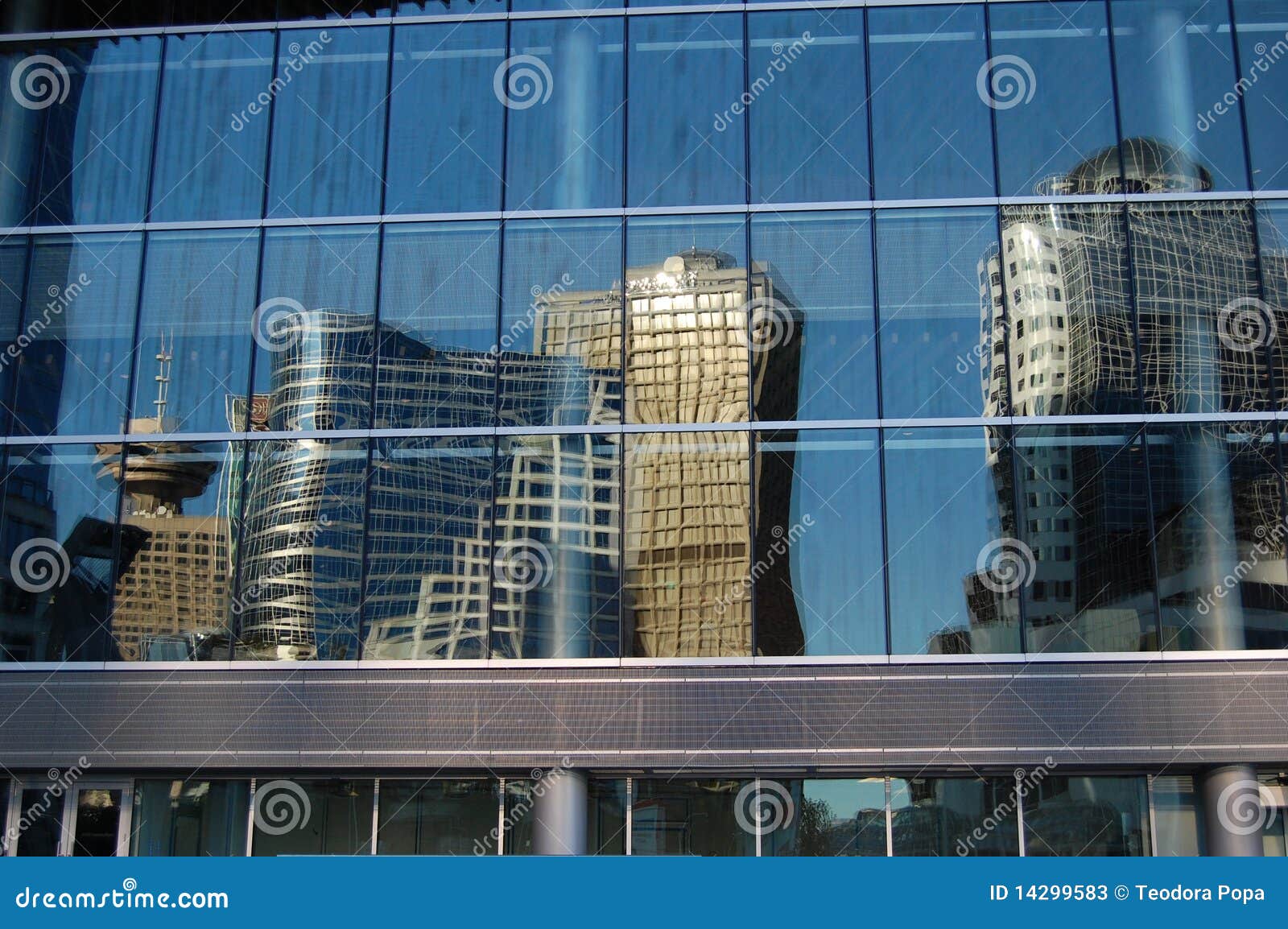Mirrored Vancouver Buildings Stock Image - Image of harbour, vancouver ...