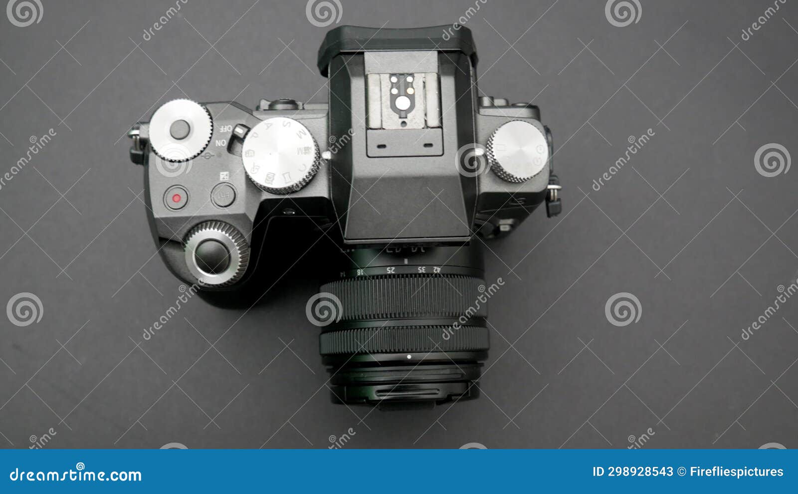Mirrorless camera top view stock image. Image of photographer - 298928543