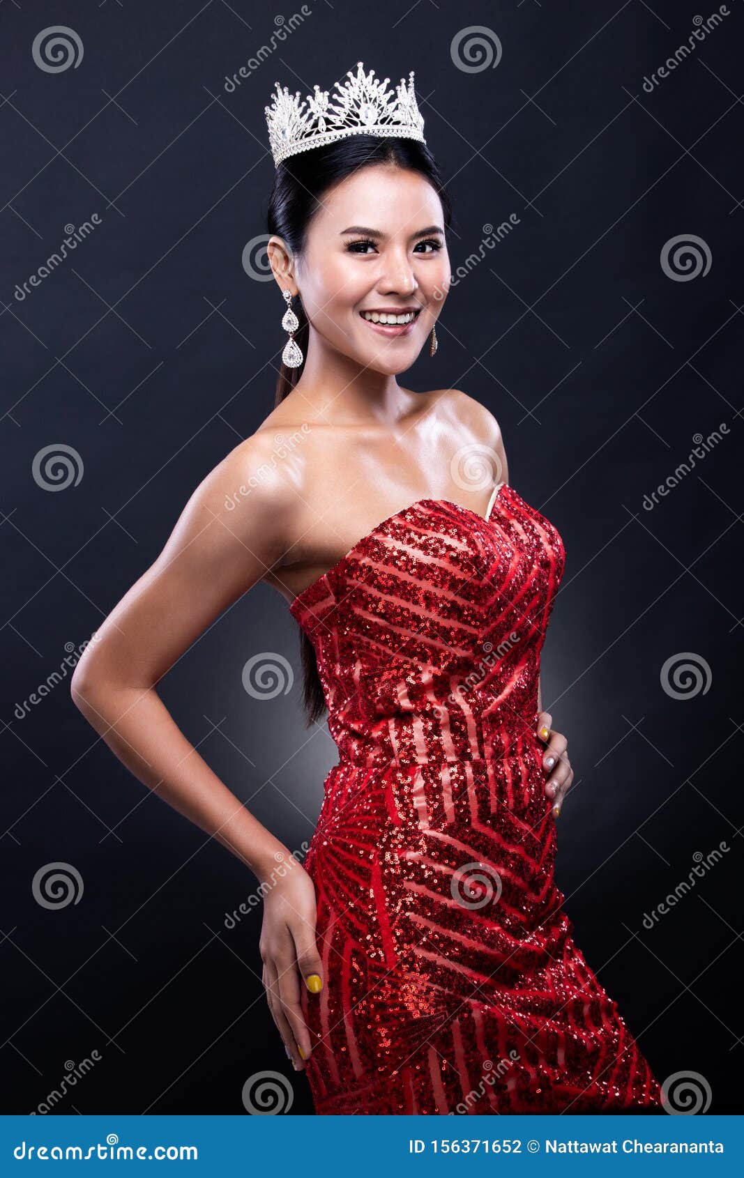 Miss Pageant Concurso Vestido Com Diamond Crown Foto de Stock - Imagem ...