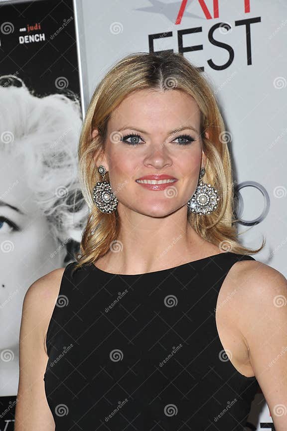 Missi Pyle editorial photography. Image of angeles, theatre - 22860772
