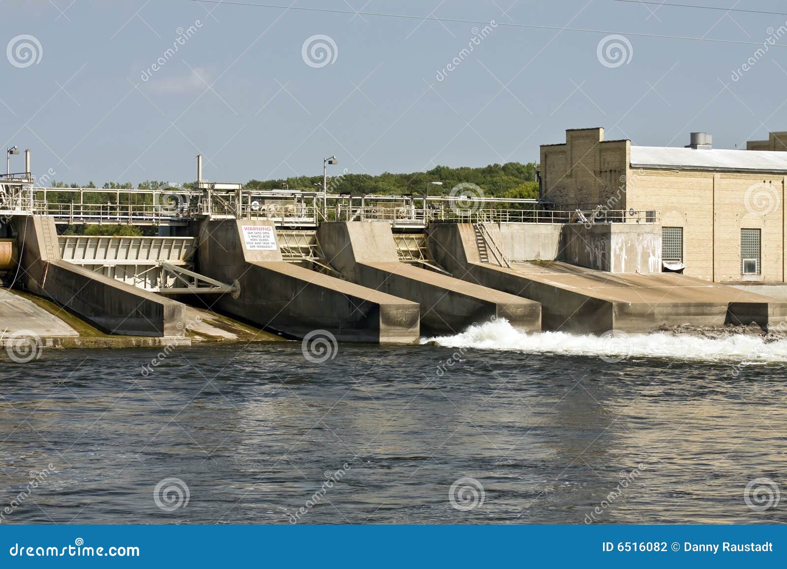 Mississippi River Dam stock photo. Image of rising, midwest - 6516082