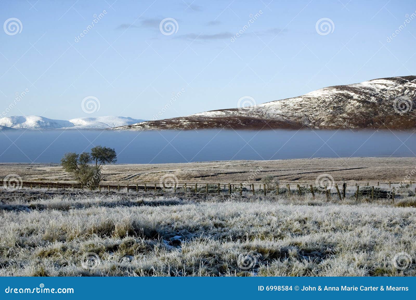 Mist on Loch an Rauthan,,near Kinbrace,Sutherland, Scotland,U Stock ...