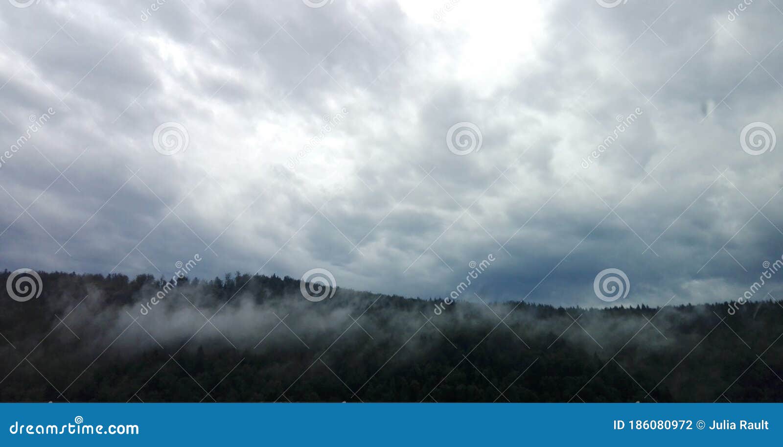 Mist on mountain stock photo. Image of forest, alpes - 186080972