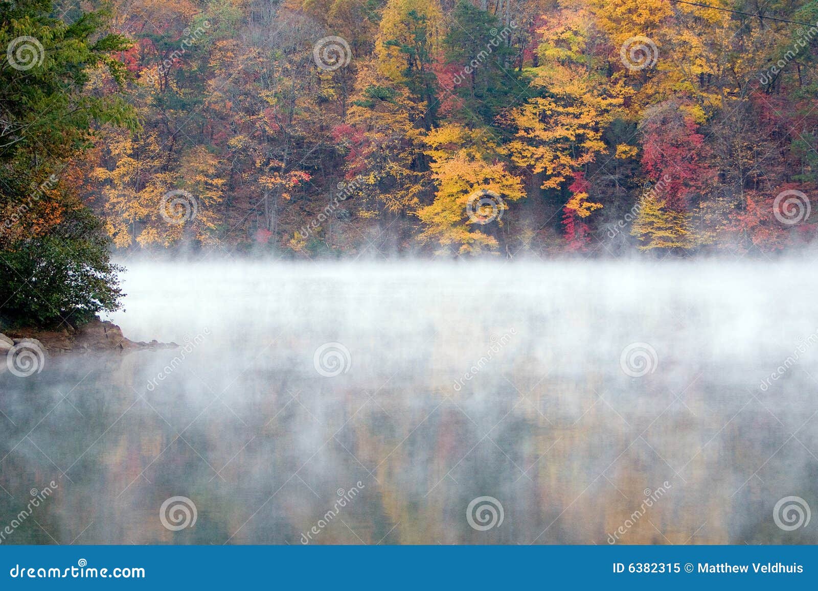 Misty Fall Morning Larger Lake Stock Image - Image of cool, mist: 6382315