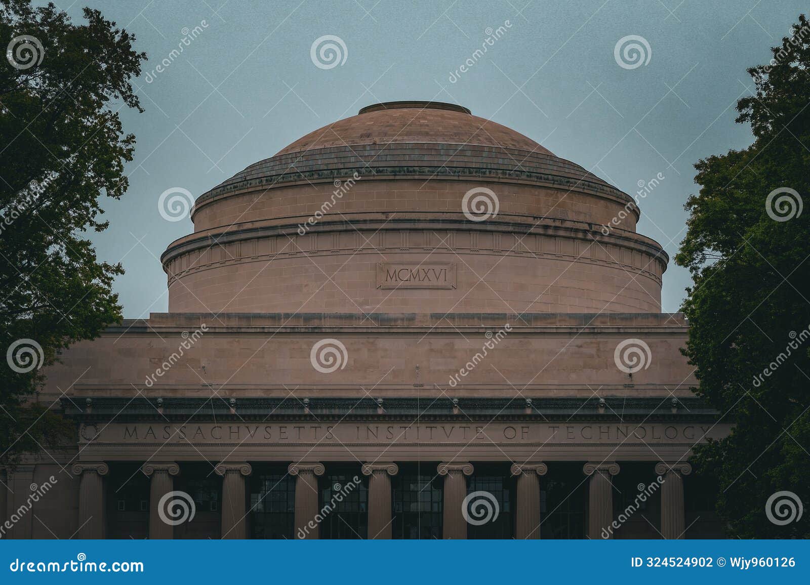 MIT Great Dome editorial photography. Image of symmetry - 324524902