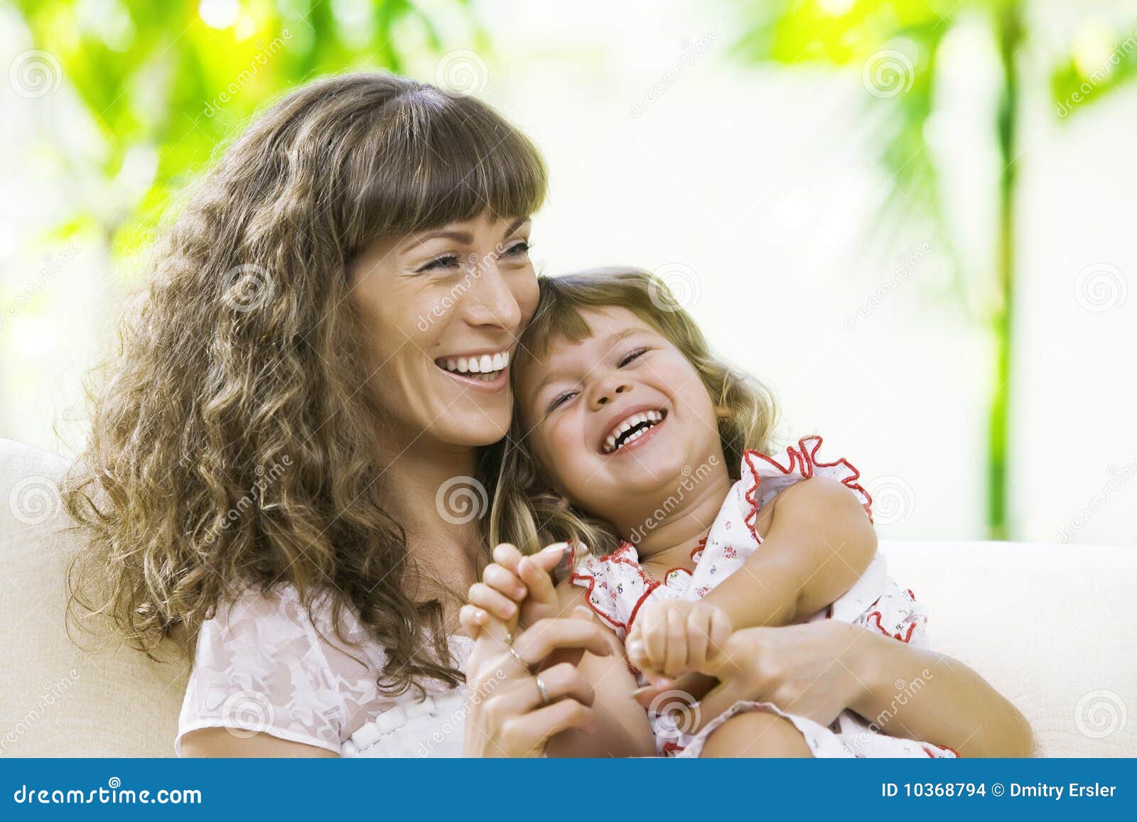 Mit Mutter stockfoto. Bild von erzeugung, glück, sauber - 10368794