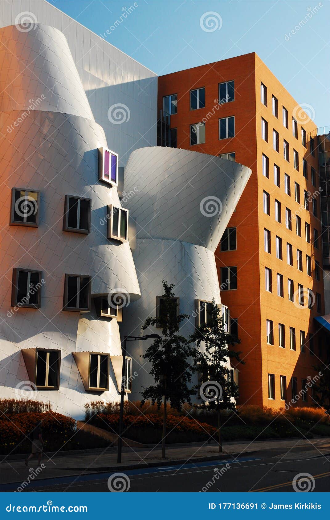 MIT, Stata Center editorial photo. Image of higher, cityscape - 177136691