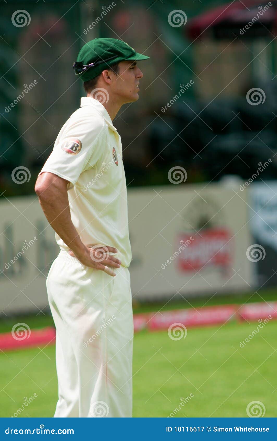 Mitchell Johnson editorial photography. Image of gloves - 10116617