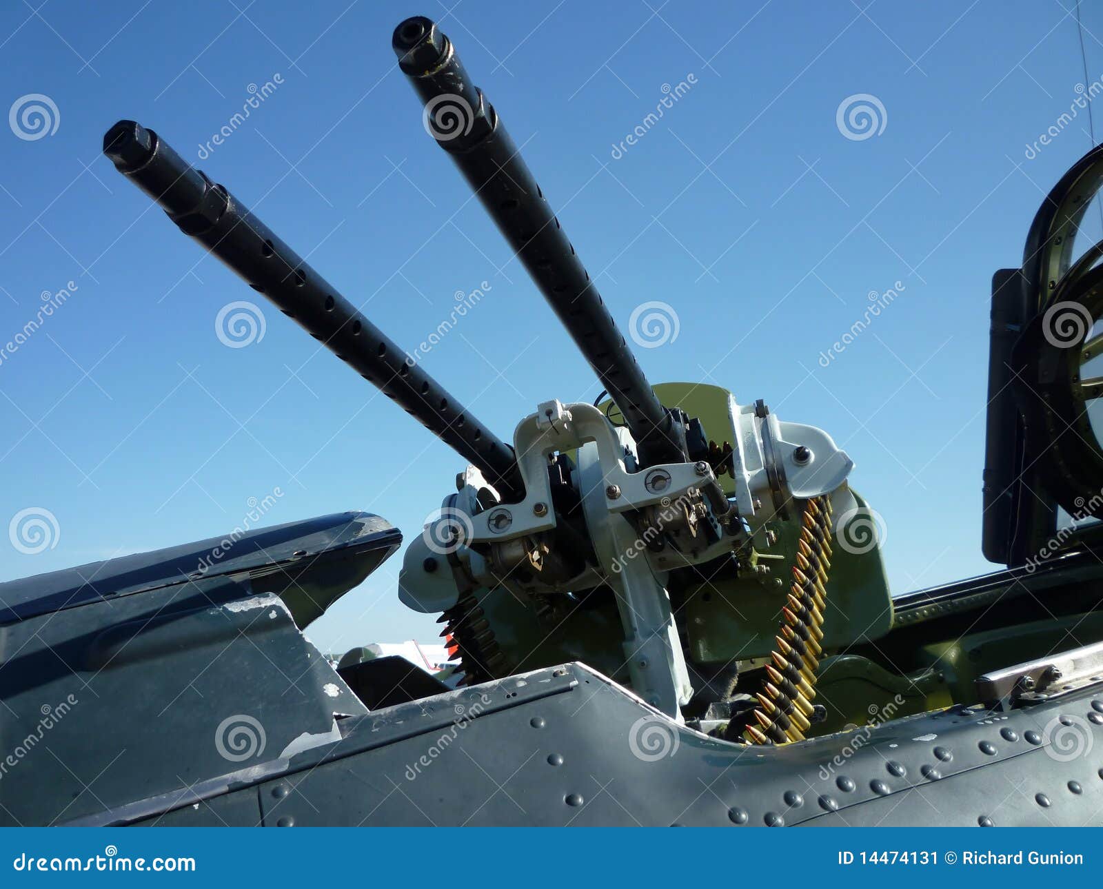 Mitragliatrici Della Cabina Di Guida Immagine Stock - Immagine di ...