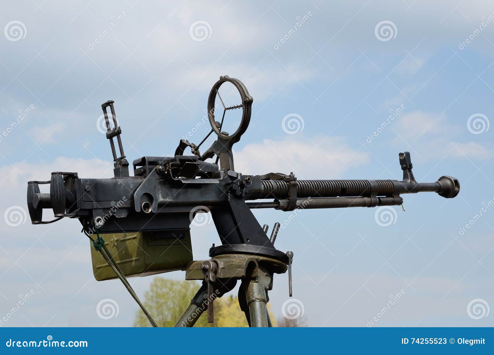 Mitrailleuse antiaérienne photo stock éditorial. Image du guerre - 74255523