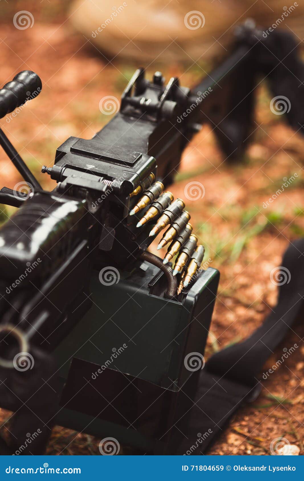 Mitrailleuse Militaire D'arme Image stock - Image of vert, tactique ...