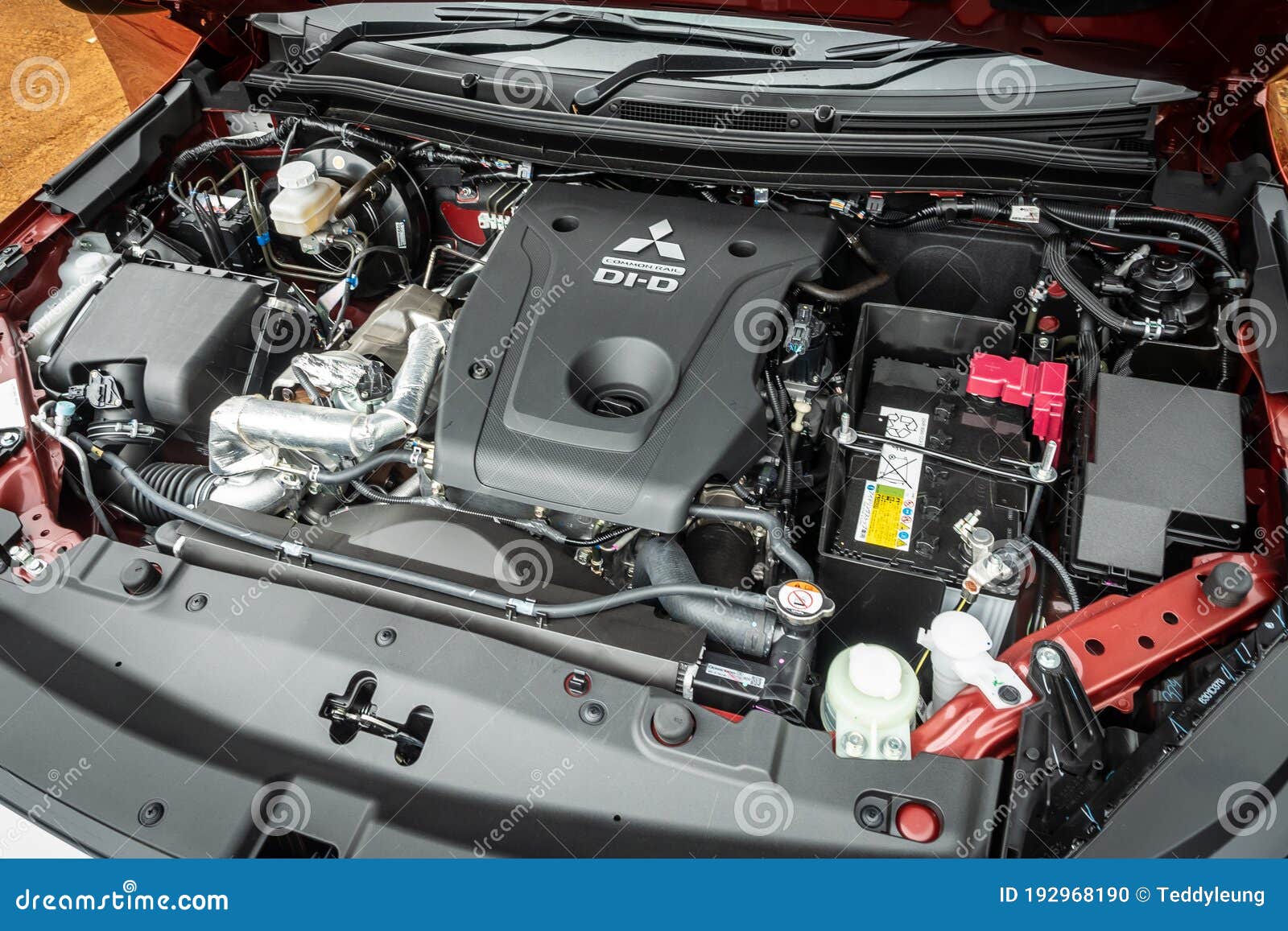 Mitsubishi L200 2020 Engine Editorial Image - Image of l200, speed ...