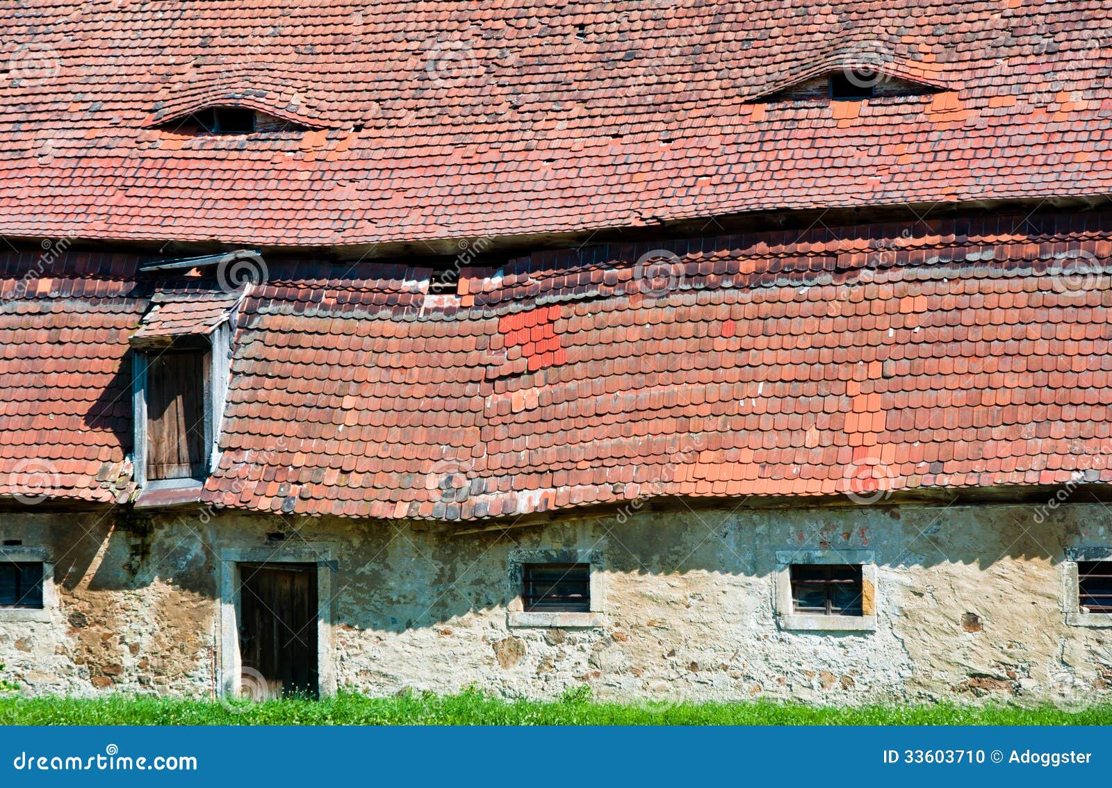Mittelalterliches Verlassenes Haus Stockfoto - Bild von zerfall ...