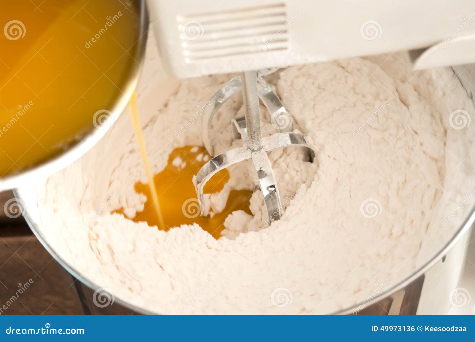 Mix Flour Stock Photos - Download 13,515 Royalty Free Photos