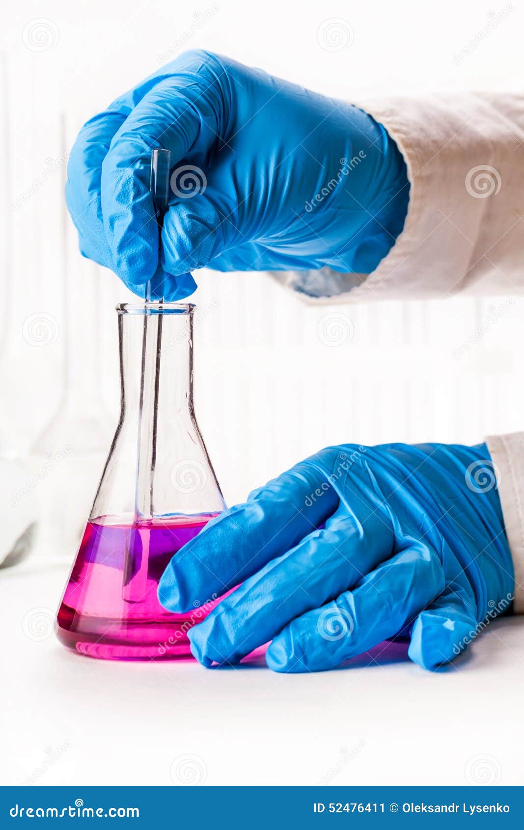 Laboratorian Mix Reagents In The Flask Stock Photography ...