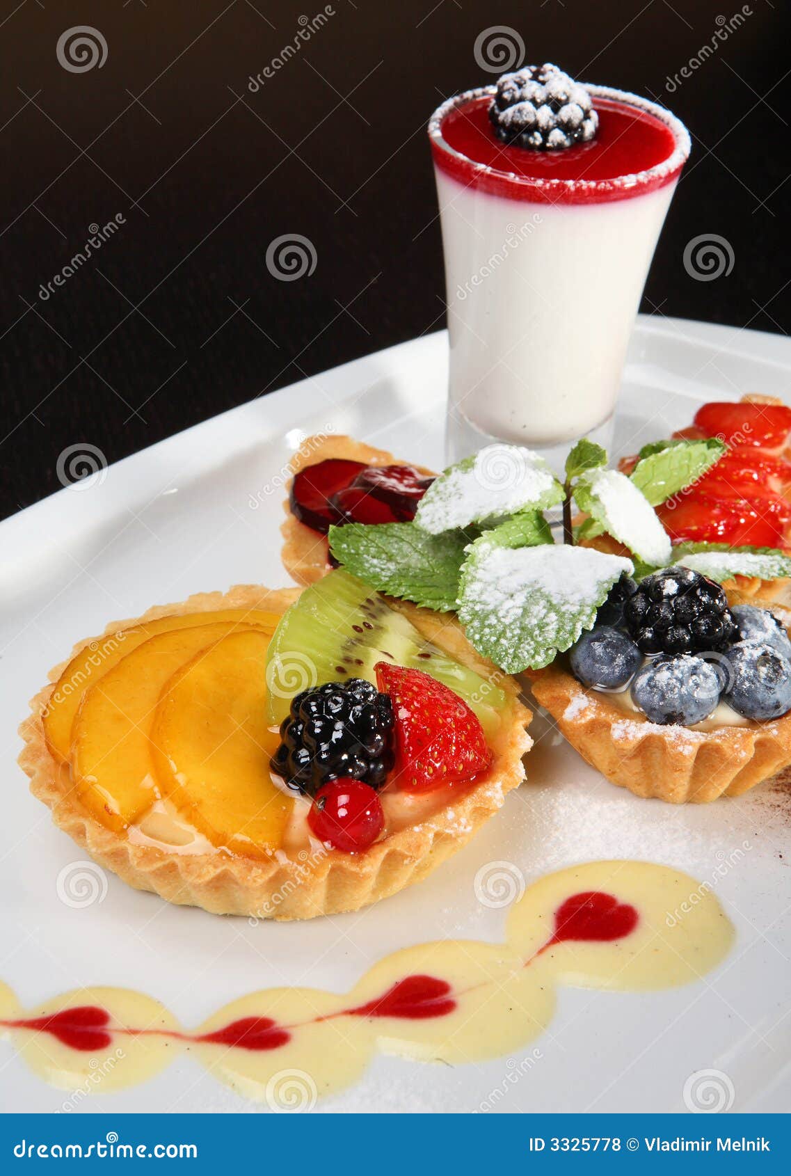 Mixed desert plate stock photo. Image of restaurant, cake - 3325778