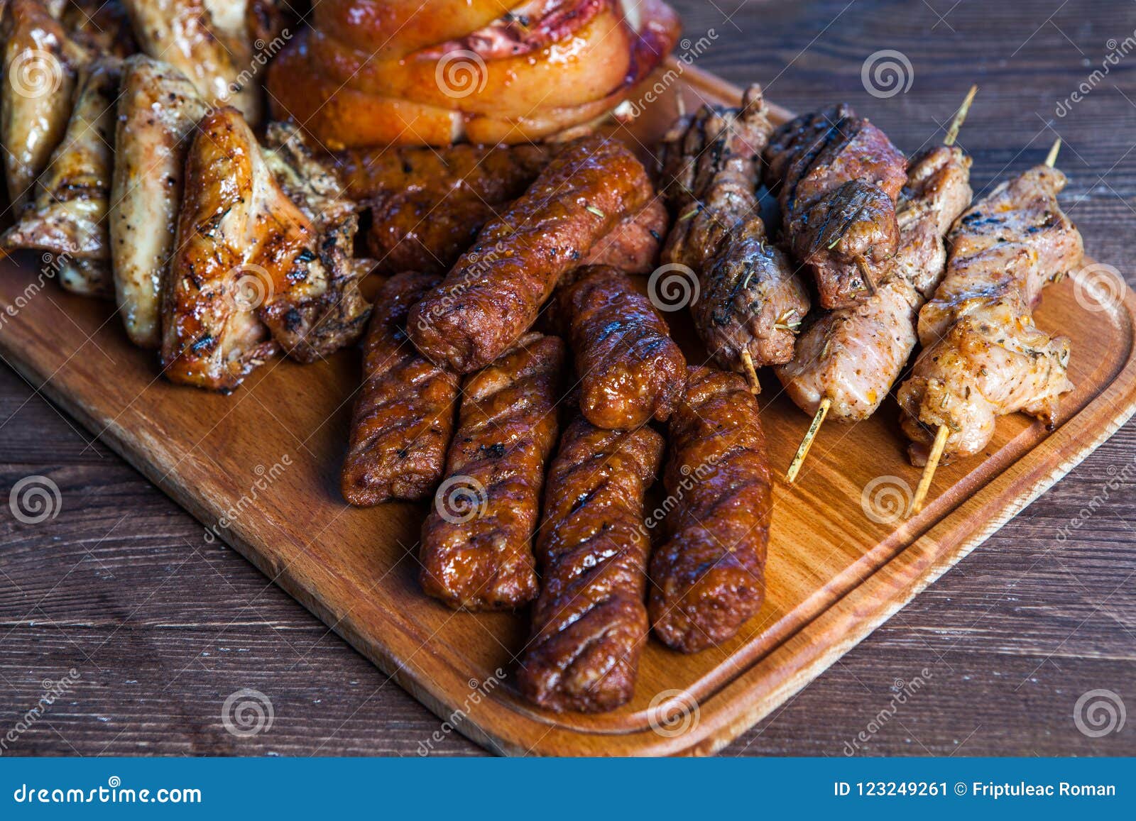 Mixed Grilled Meat Platter. Assorted Delicious Grilled Meat Stock Image ...