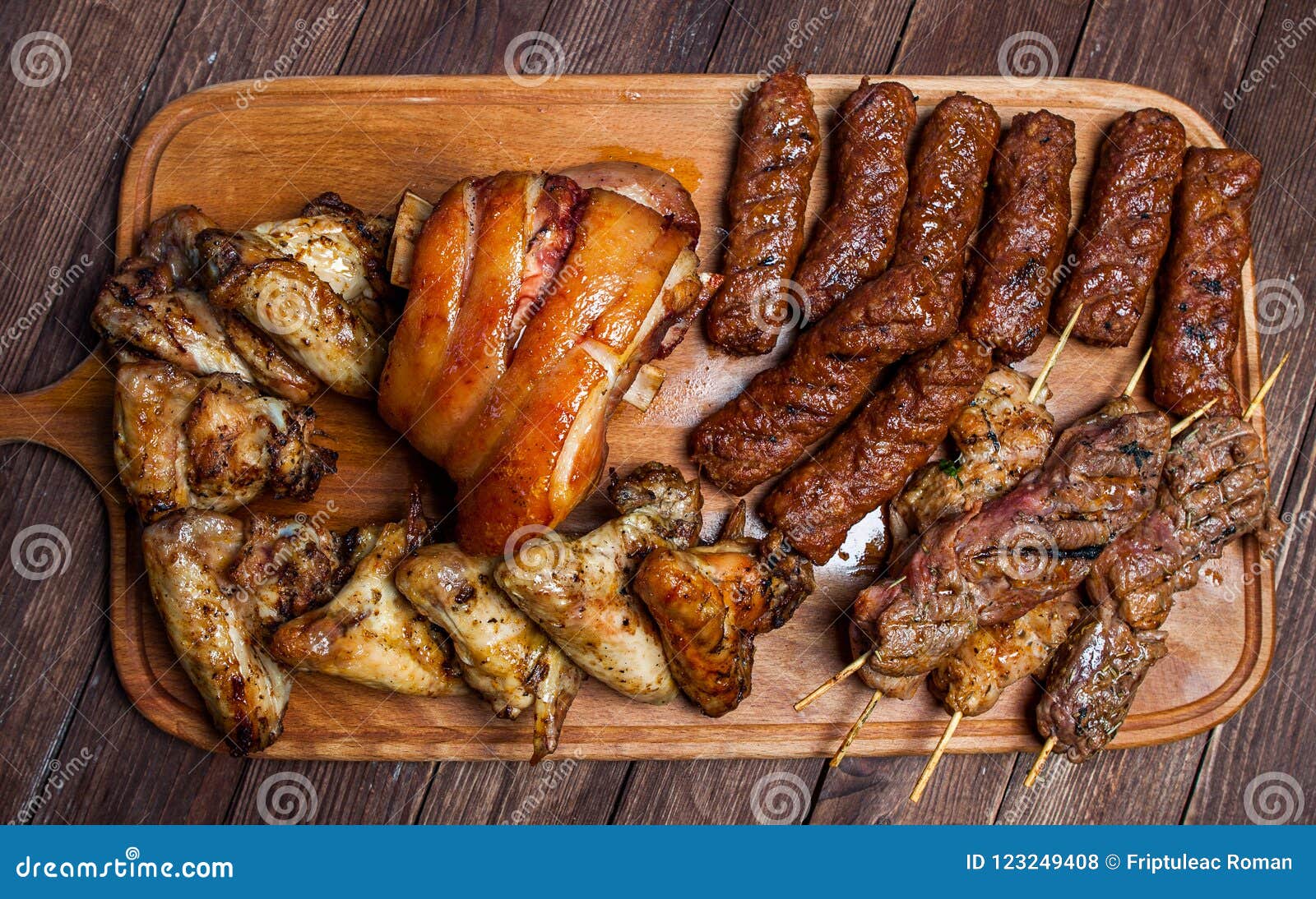 Mixed Grilled Meat Platter. Assorted Delicious Grilled Meat Stock Photo ...