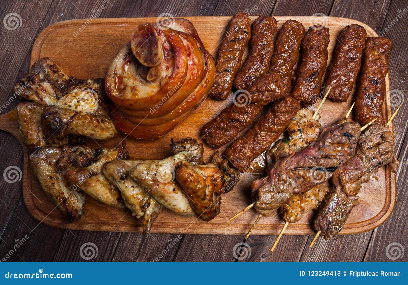 Mixed Grilled Meat Platter. Assorted Delicious Grilled Meat Stock Photo ...