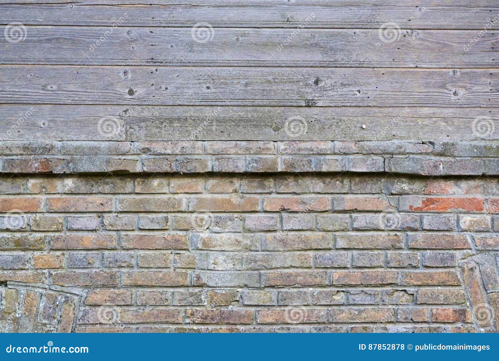 Mixed Material Exterior Wall Picture. Image: 87852878