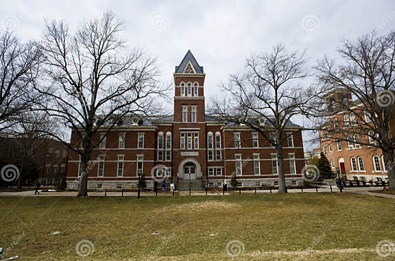 Mizzou Engineering Building Stock Photo - Image of tigers, grass: 28828908