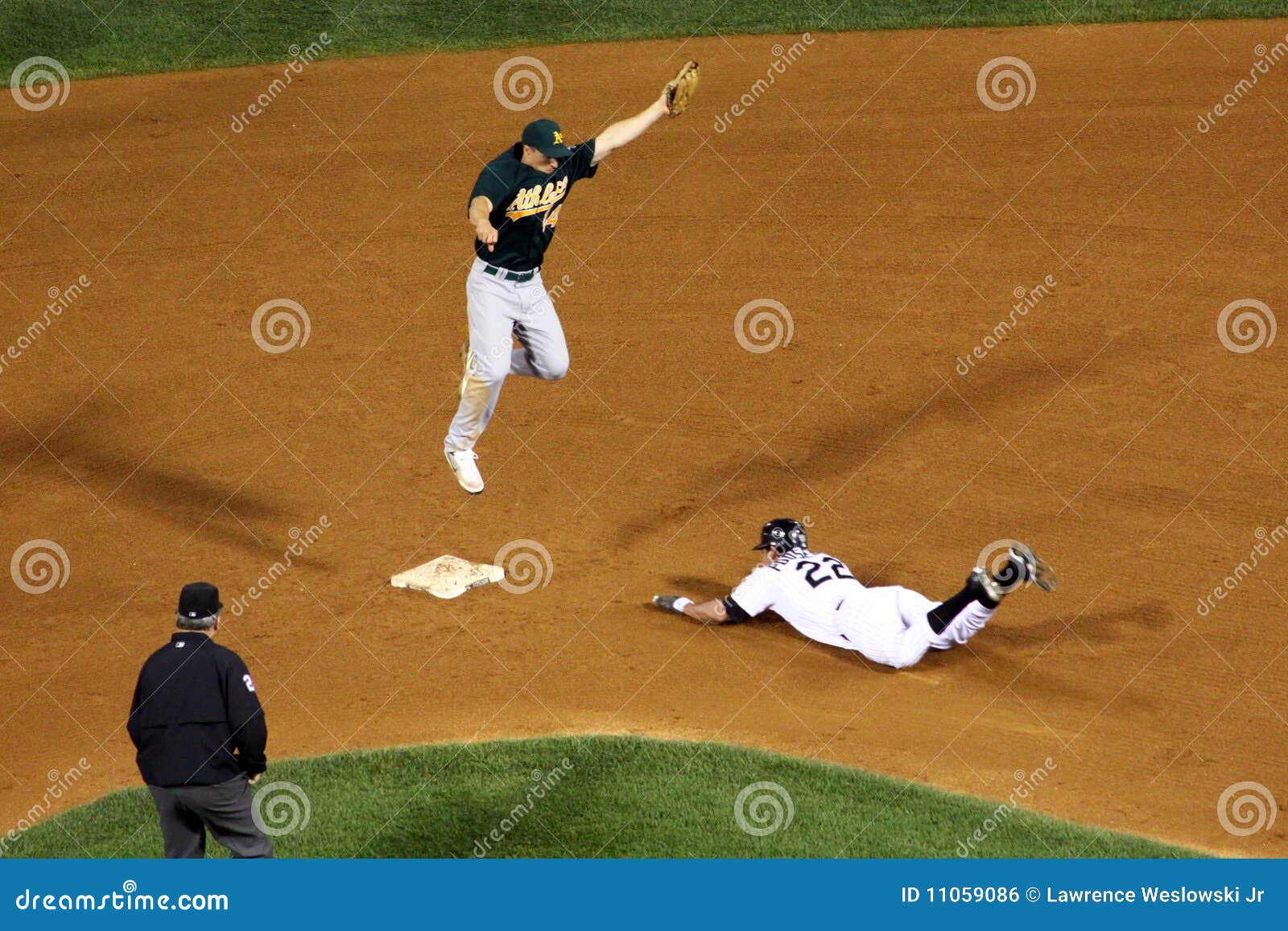 MLB - Headfirst into Second! Editorial Photo - Image of game, fast ...