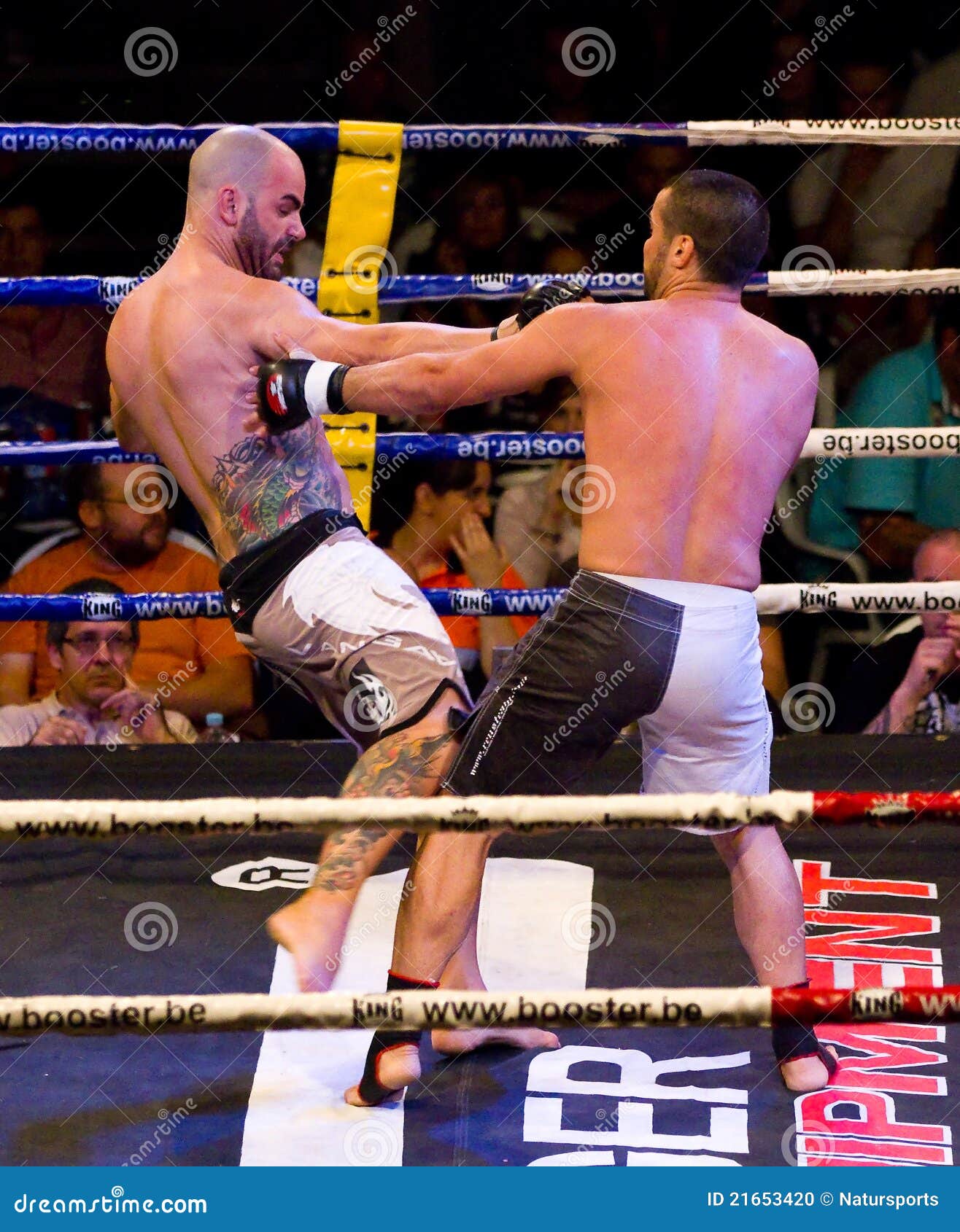 MMA fighters editorial image. Image of spanish, violent - 21653420