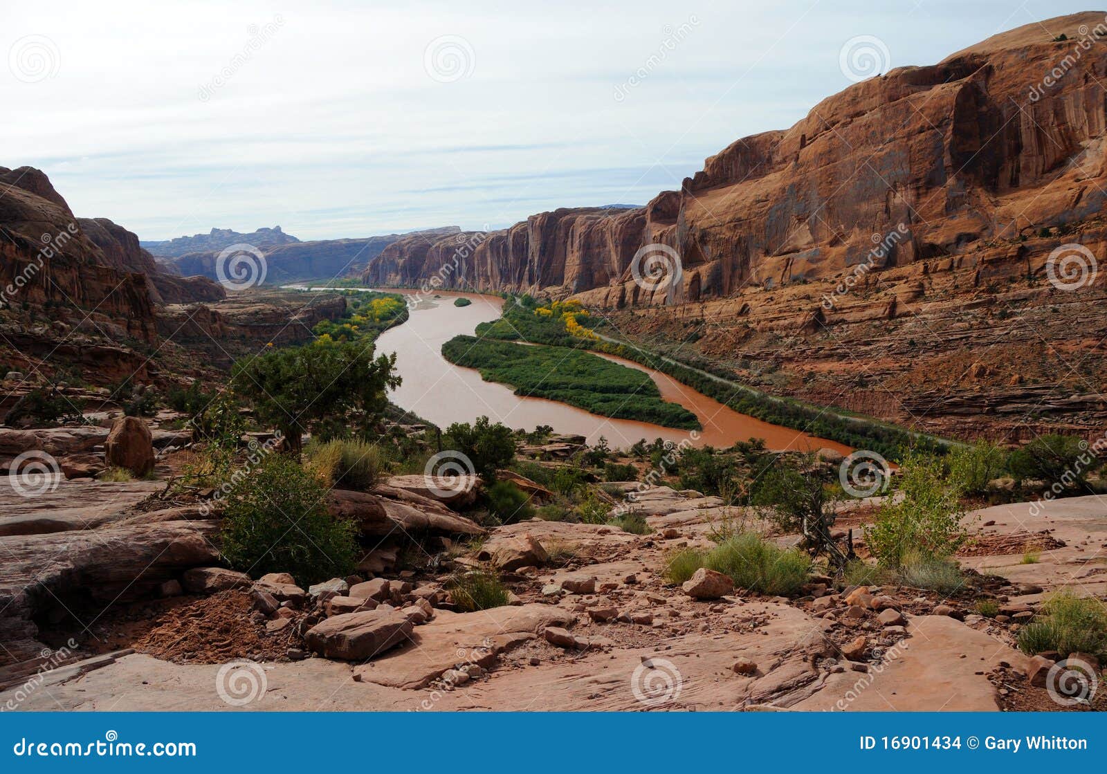 Moab Rim Above Colorado River Stock Photo - Image of cloudy, rock: 16901434