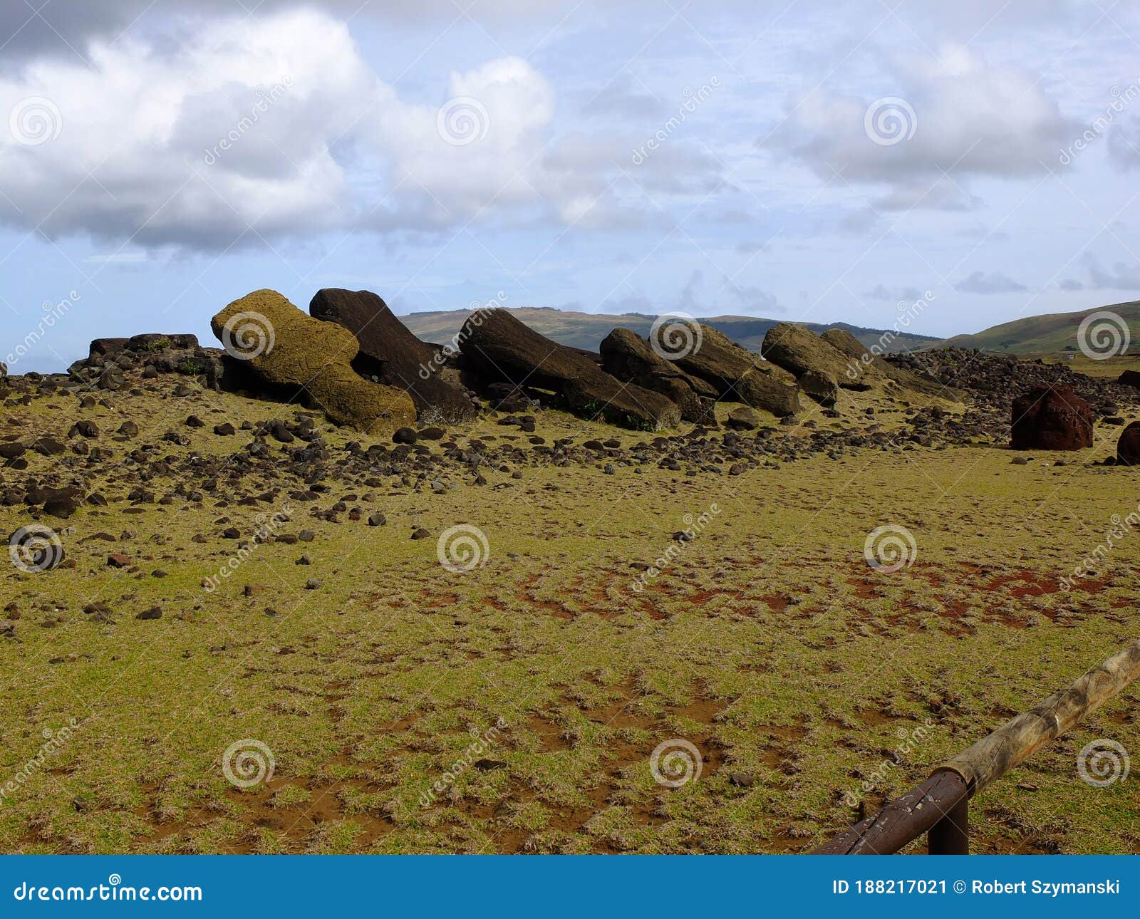 Moai Pukao on Easter Island Rapa Nui, Chile Stock Image - Image of park ...