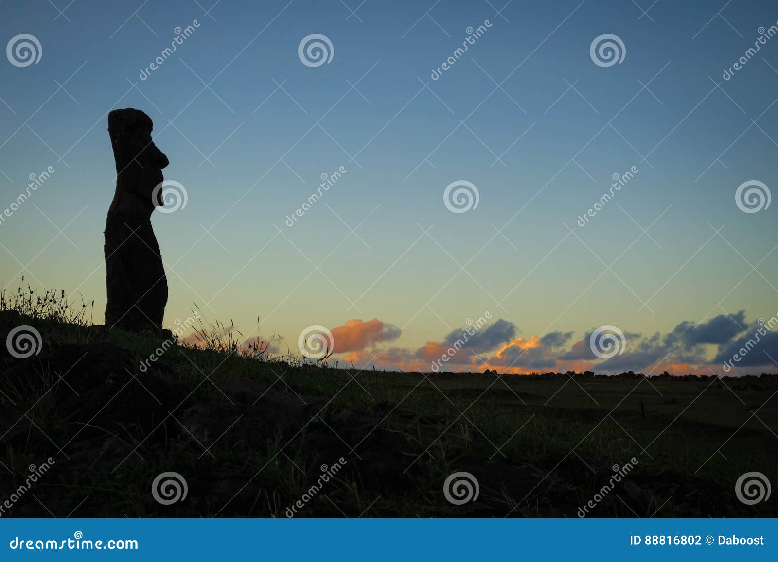 Hanga Kio E Ahu Akapu In Rapa Nui National Park Stock Photo ...